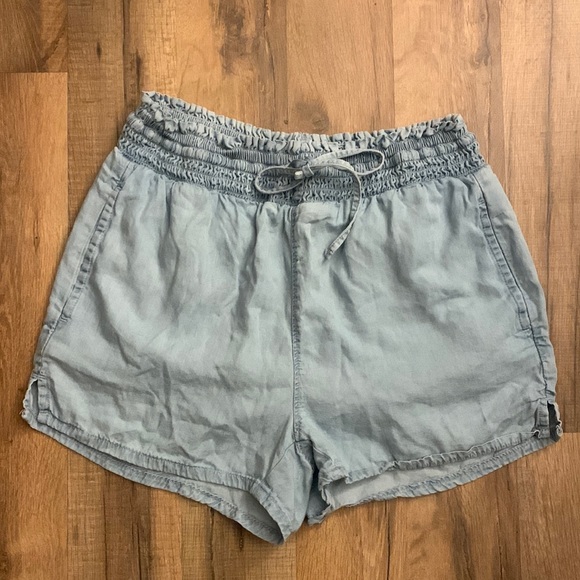 SO | Shorts | So Hi Rise Soft Short Light Wash | Poshmark